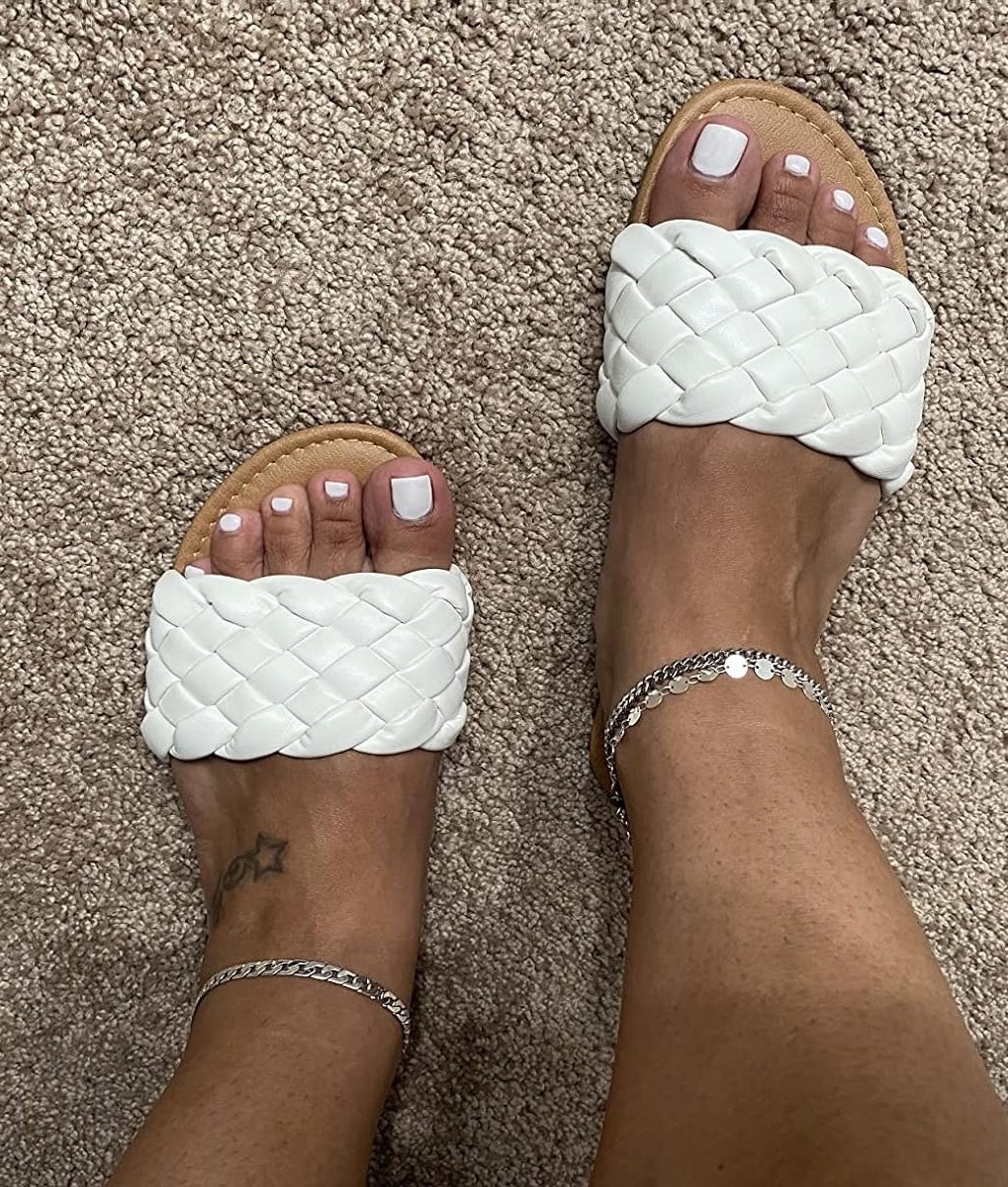 27 Comfortable Shoes for Wide Feet