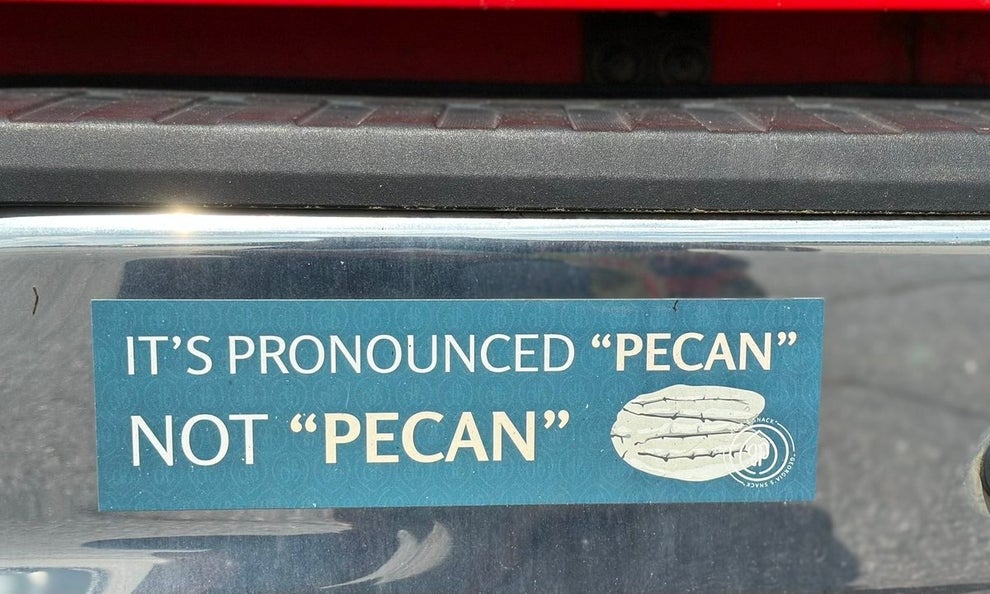 35 Extremely Dumb Bumper Stickers That Make Me Laugh Uncontrollably ...