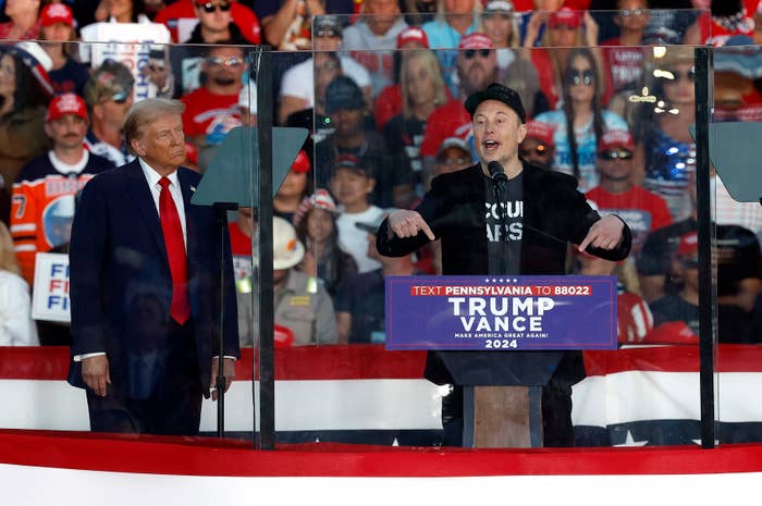 This Trashy Picture Of A Donald Trump Rally Is Going Viral