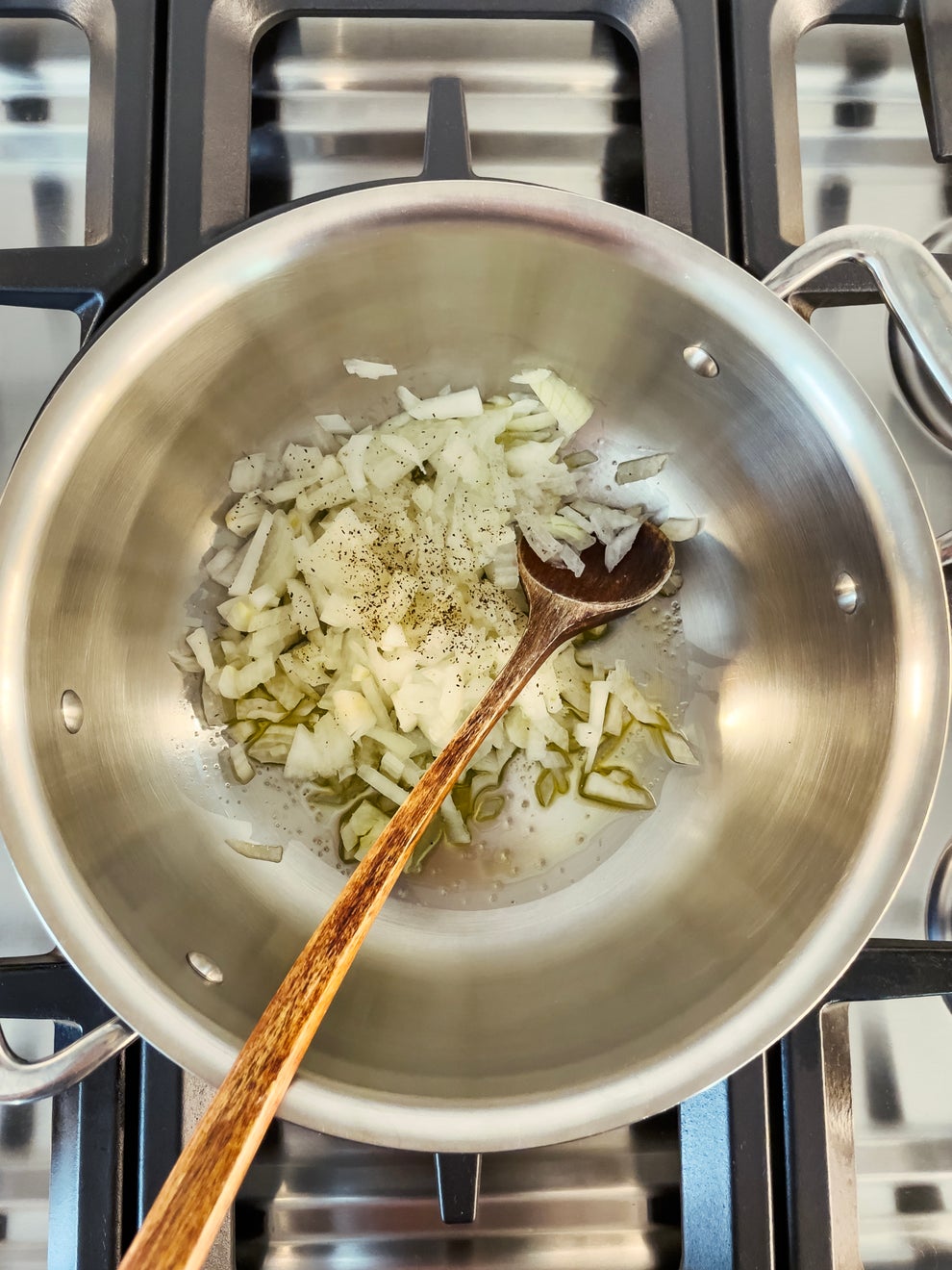 23 Things You Will And Won't Find In The Kitchen Of A Good Cook