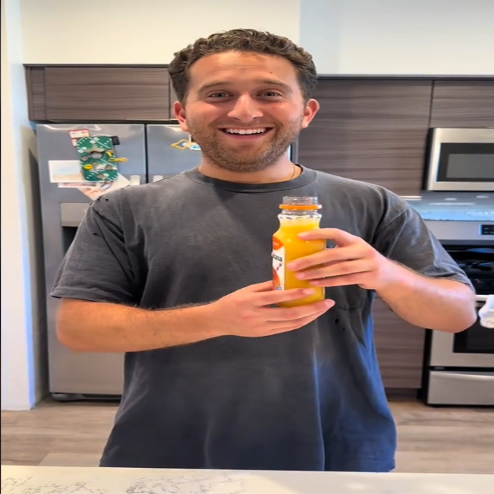 Guy With ARFID Tries New Foods For The First Time