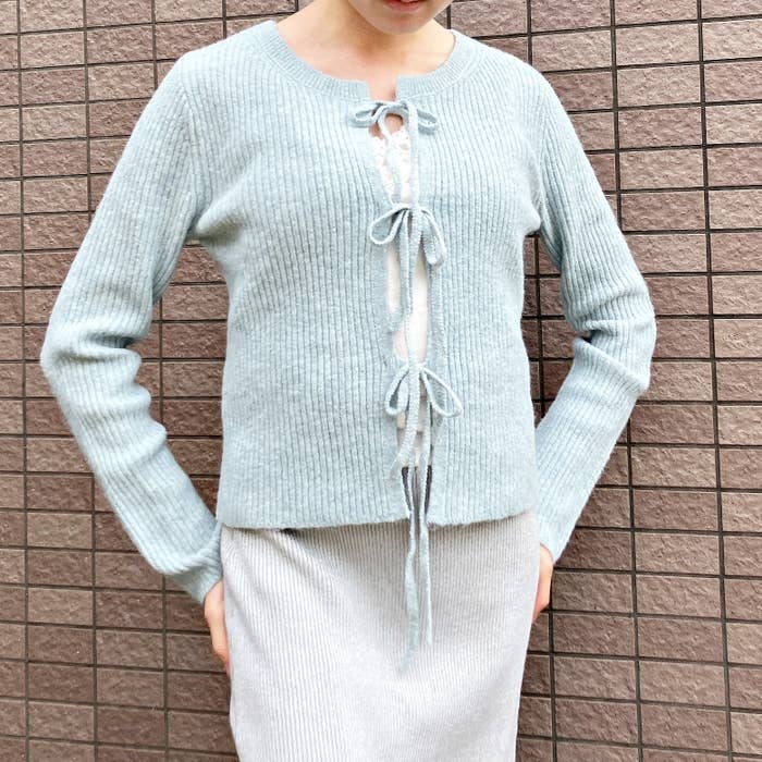 【GU】「2色購入した」「とにかく可愛い！」2290円→1490円の『高見えトップス』今から春まで使えてコスパ最高です！《着用レビュー》