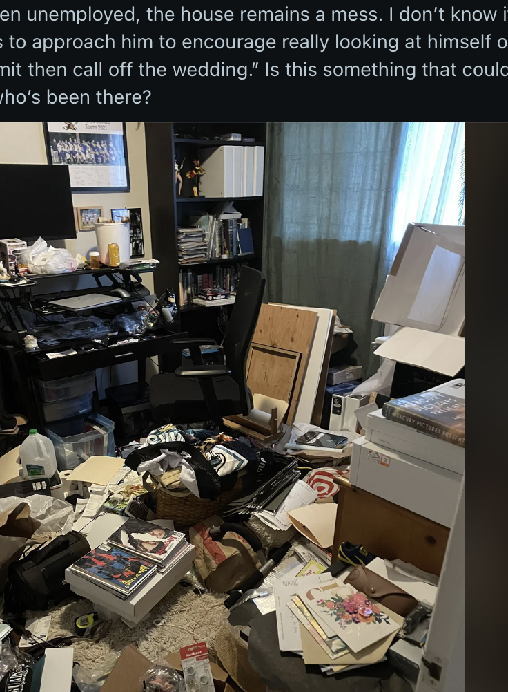 21 Red Flag Items Found In People's Homes