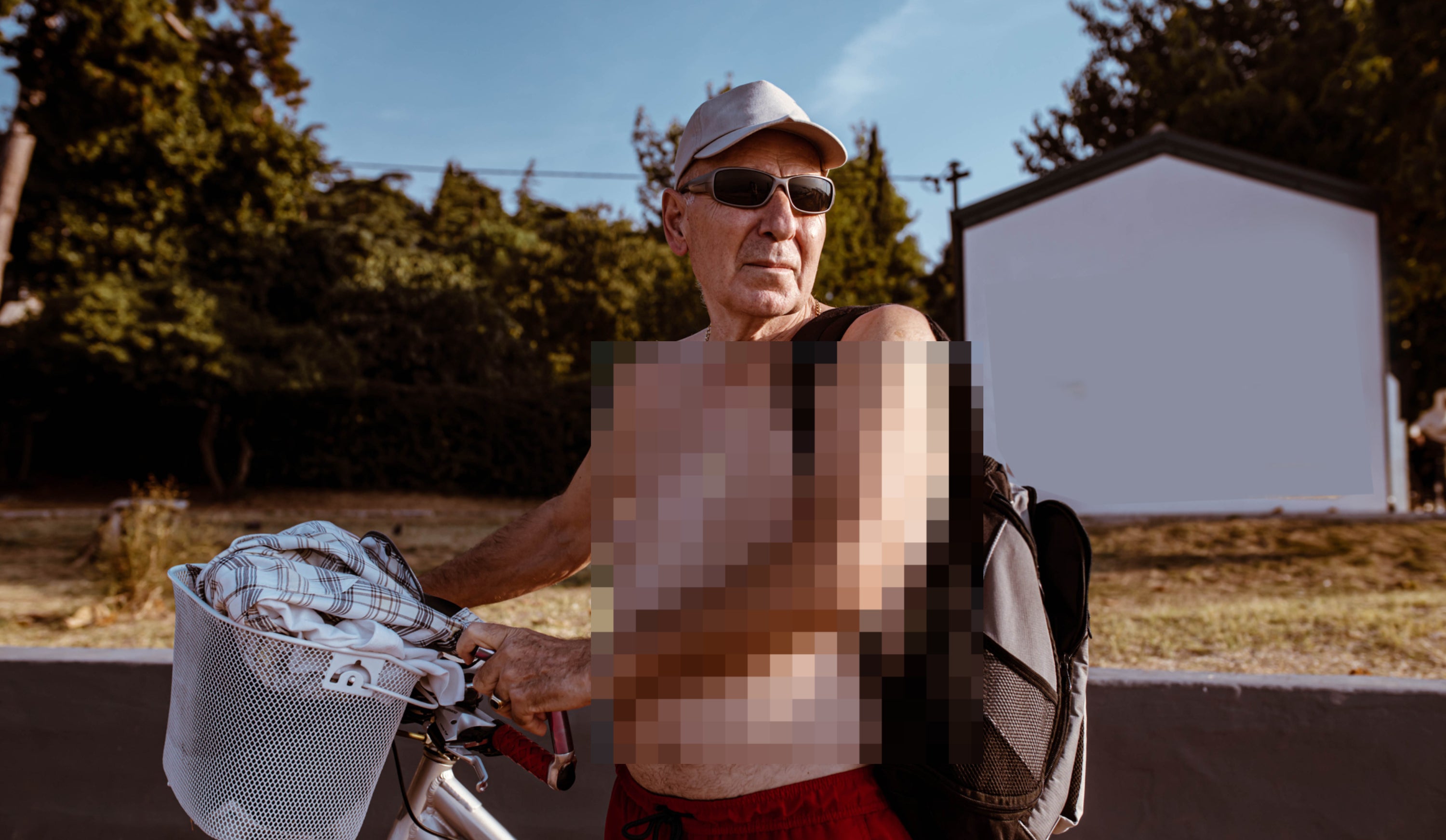 17 Inexplicably Bizarre Stories That Make People Laugh