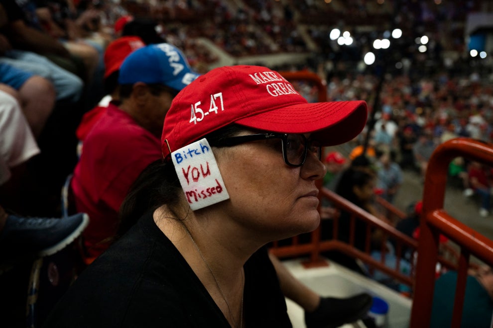 21 Bizarre Photos Of MAGA Supporters