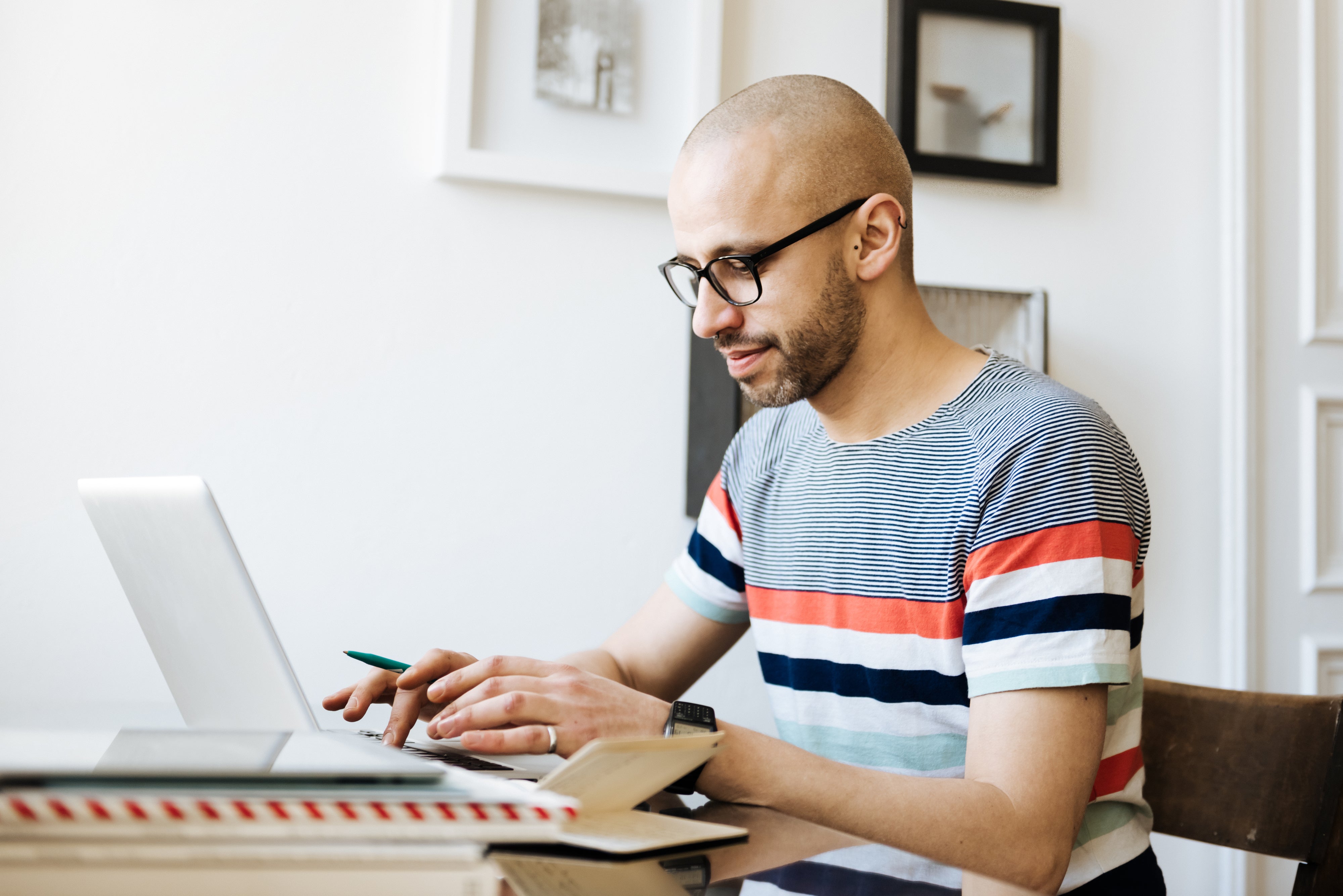 15 Easy Jobs That Pay Well And Don't Take Much Work