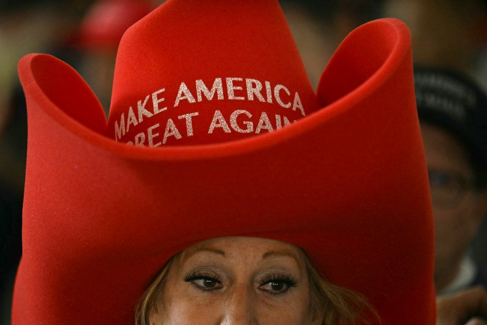 21 Bizarre Photos Of MAGA Supporters