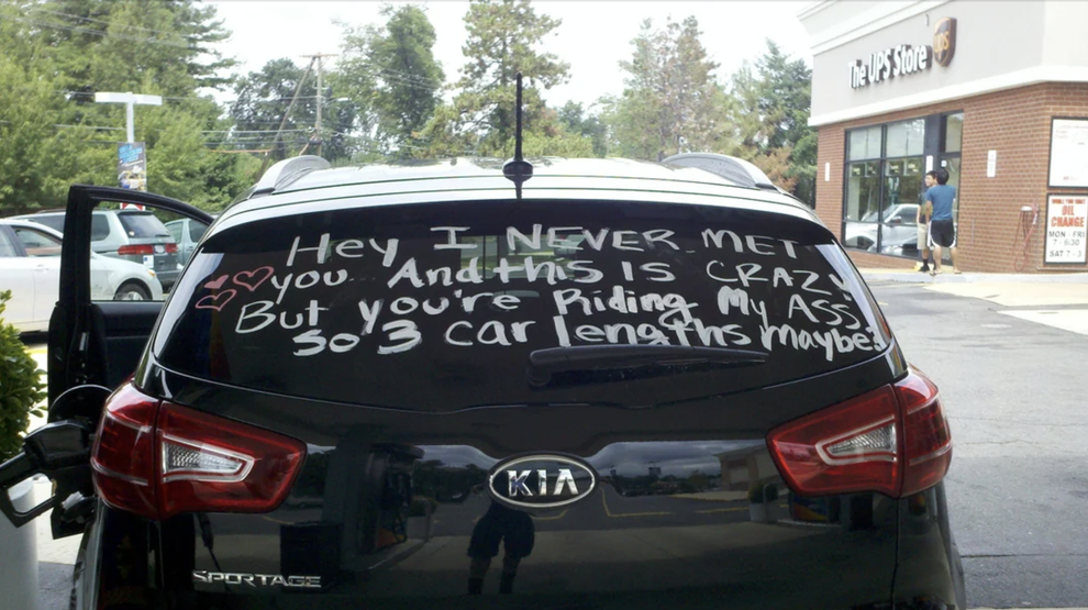 15 Common, But Rude Behaviors People Must Stop Right Now