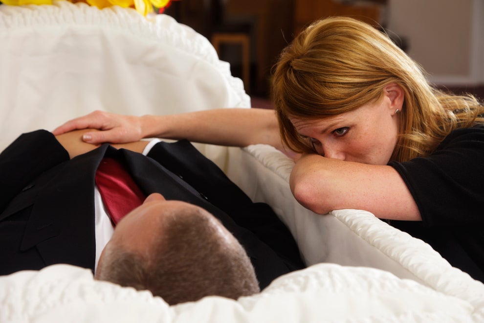 32 People Share Their Deepest Regrets In Life