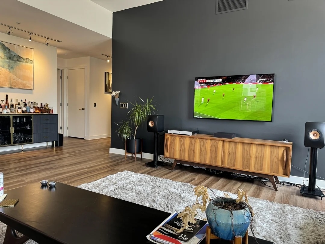 Design Flaw: TVs That Are Mounted Way Too High