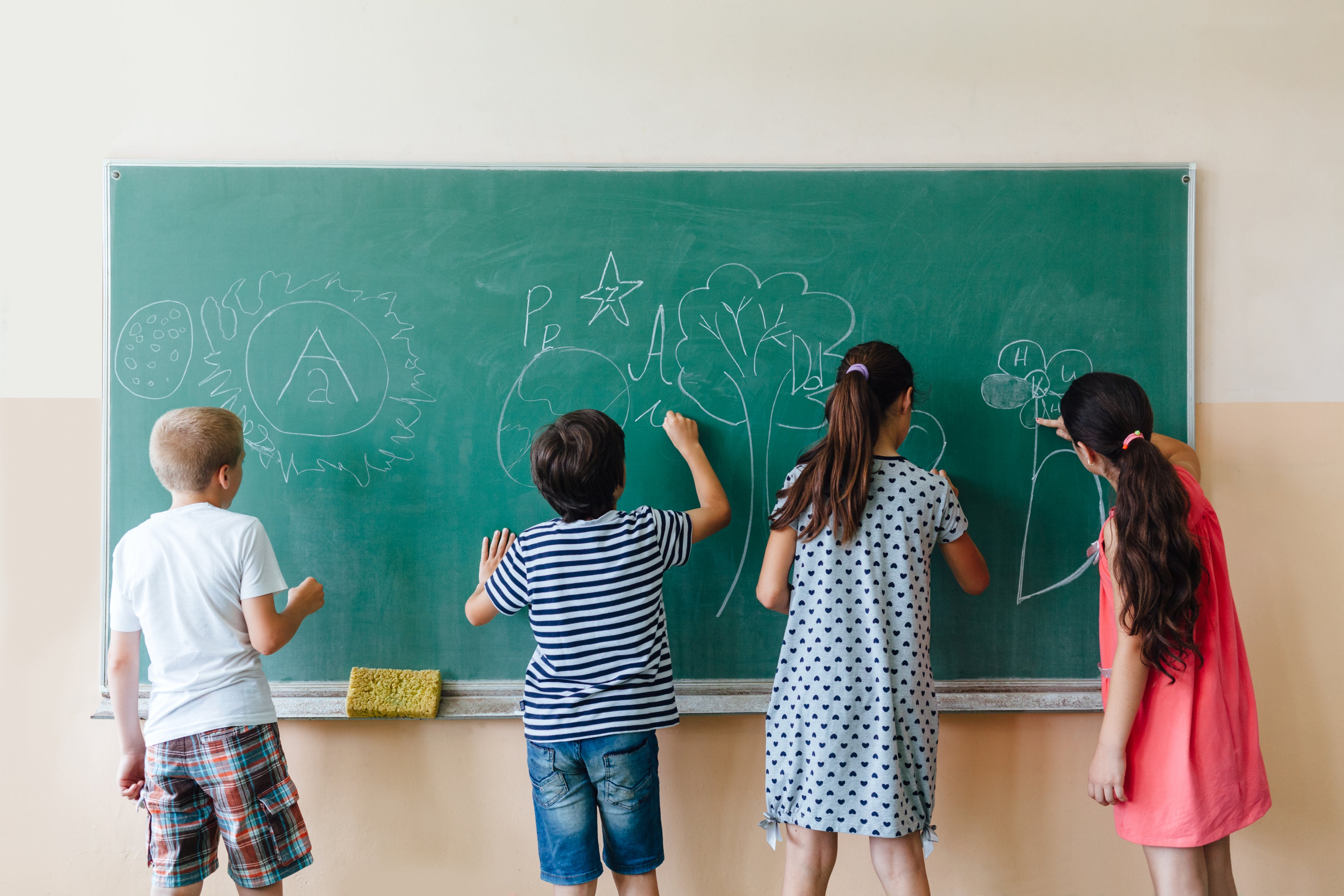 Teachers Are Opening Up About The "Kids Can't Read" Crisis