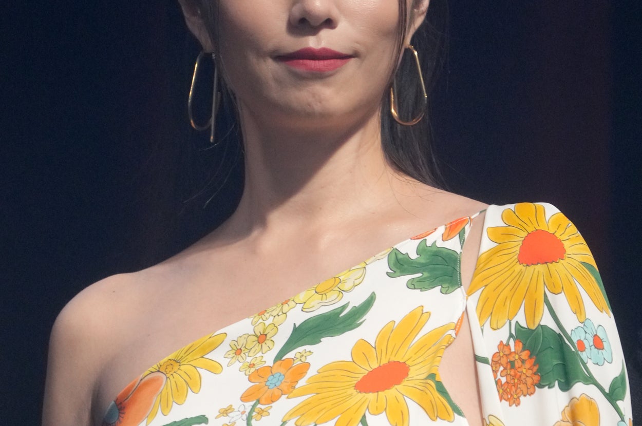 MEGUMI「セクシー」な黒ドレス姿にファン悶絶「艶っぽさハンパない」「まさにモニカベルッチ様のよう」【画像】