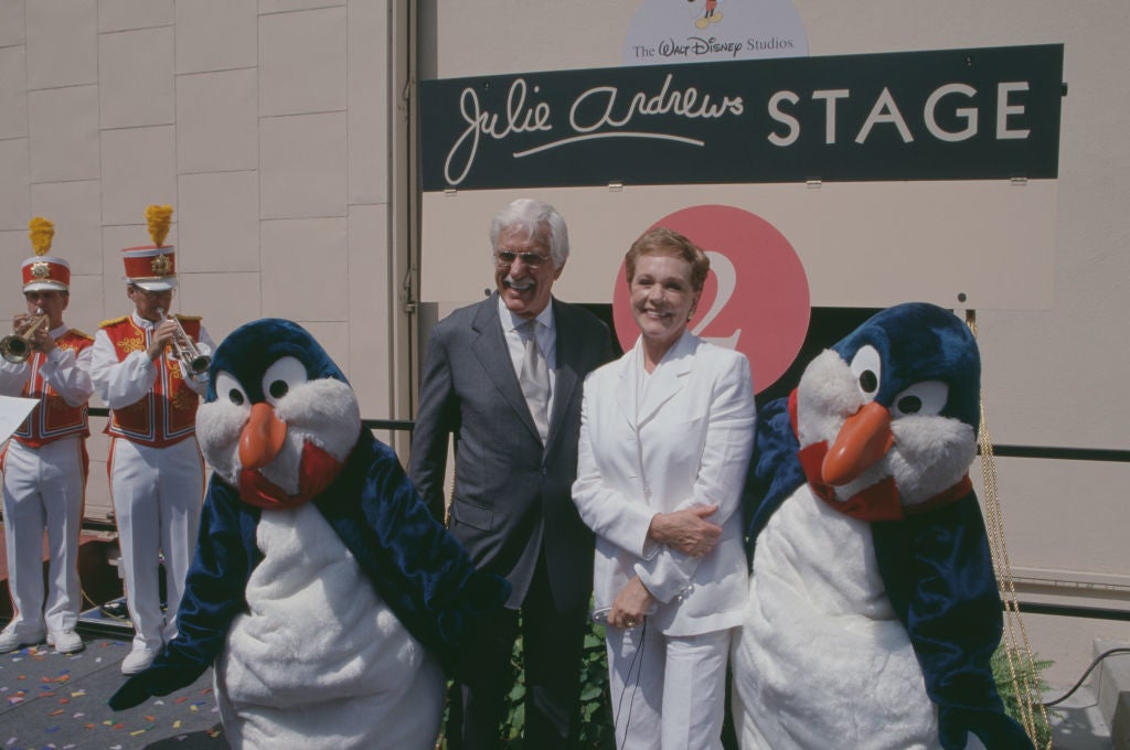 16 Awesome Facts About Julie Andrews