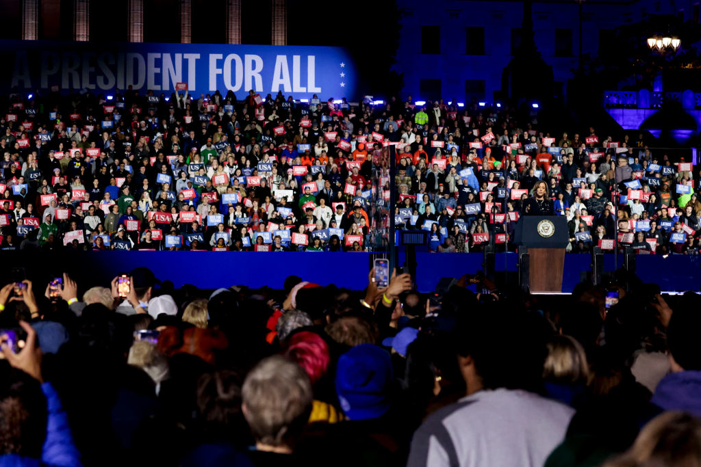 Kamala Harris's Last Rally Crowd Vs. Trump's Last Rally Crowd