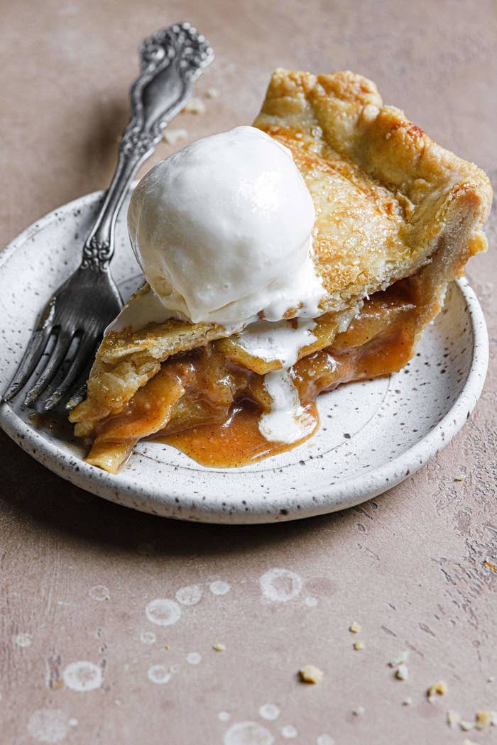 19 Warm And Cozy November Dessert Recipes