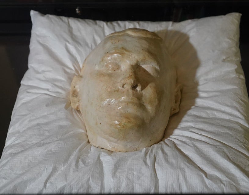 25 Death Masks Of Historically Important People