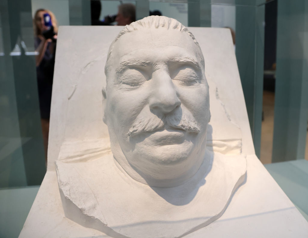 25 Death Masks Of Historically Important People