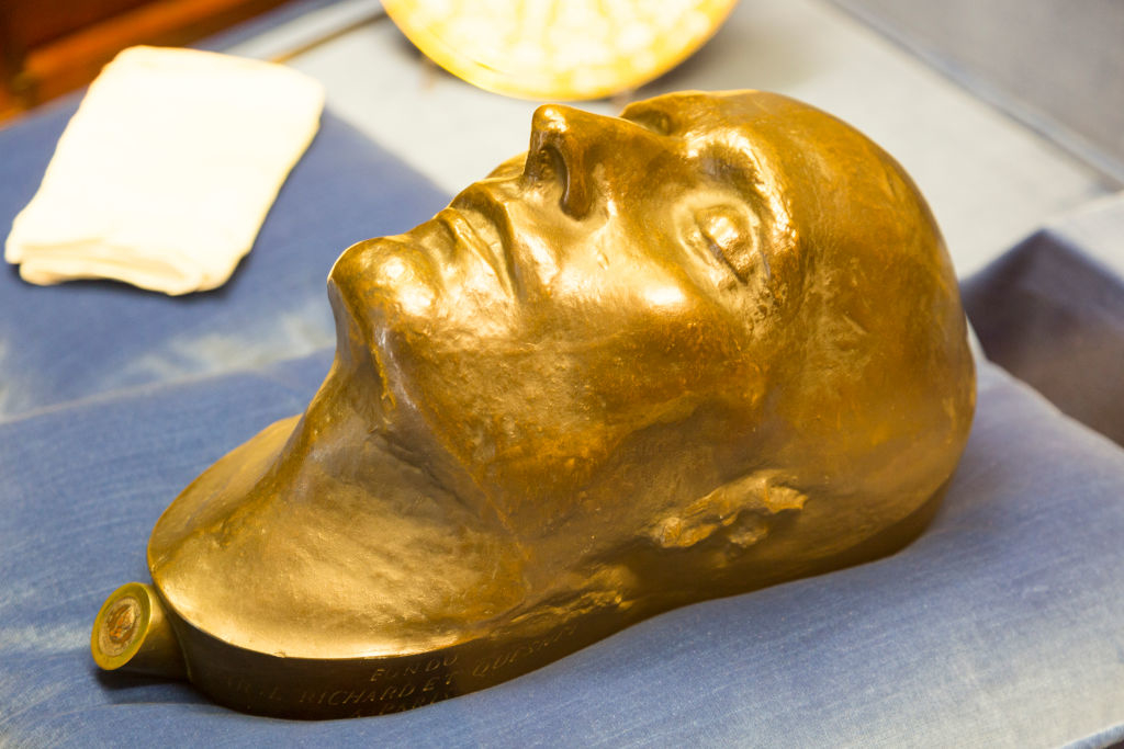 25 Death Masks Of Historically Important People