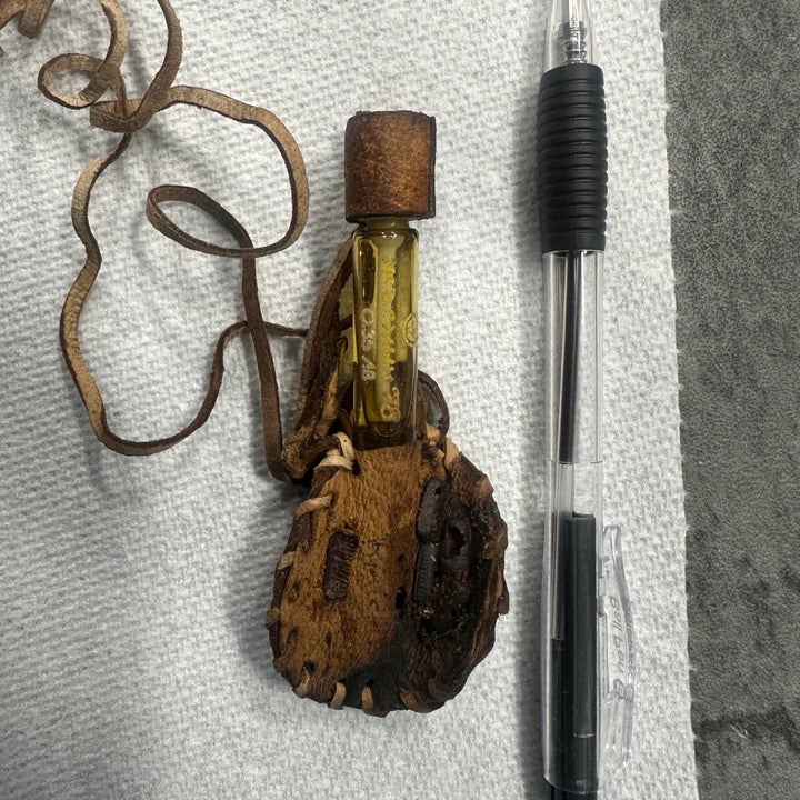 49 Weird Items Identified By People On The Internet
