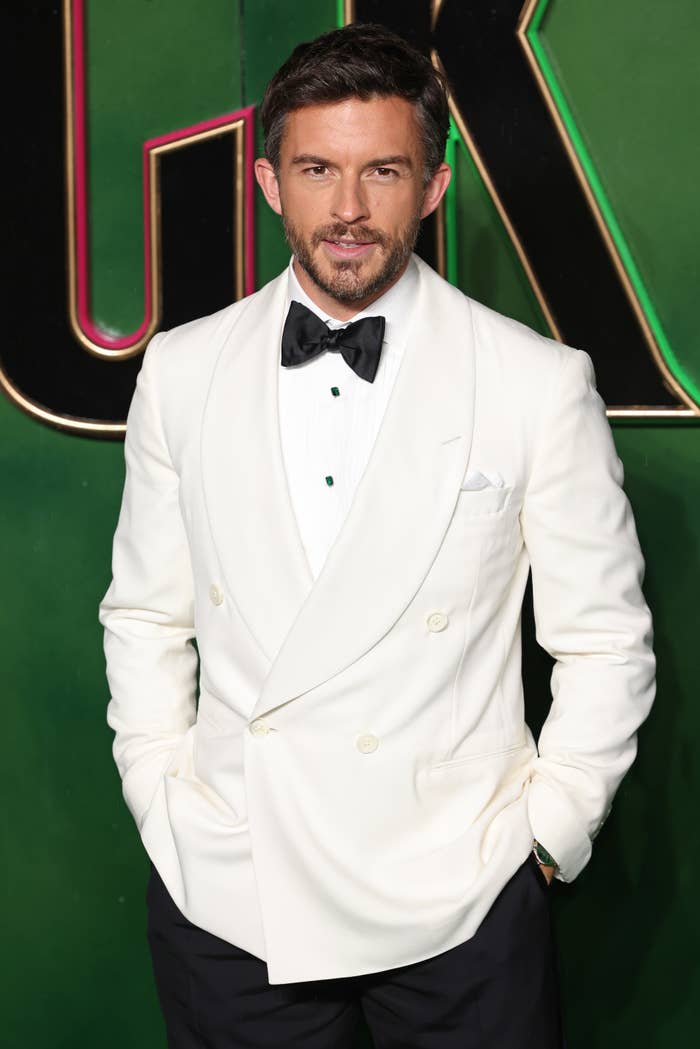 Jonathan Bailey Talks Sexuality, Love Life, Children