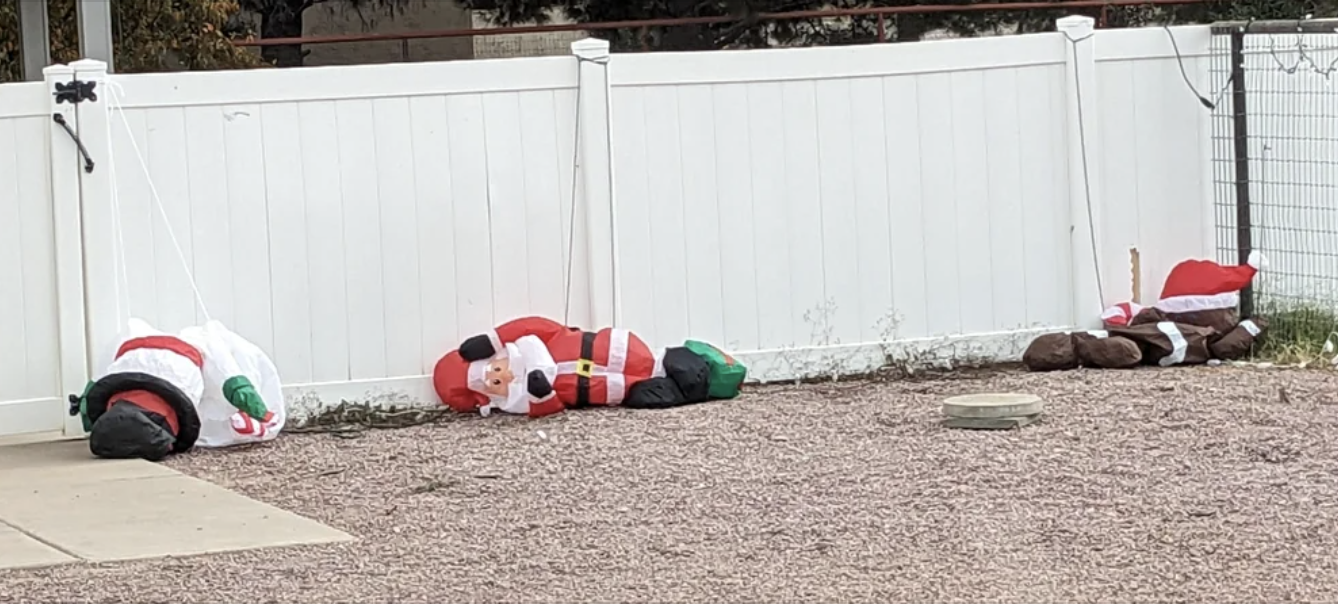 38 Photos That Prove Christmas Is The Funniest Holiday