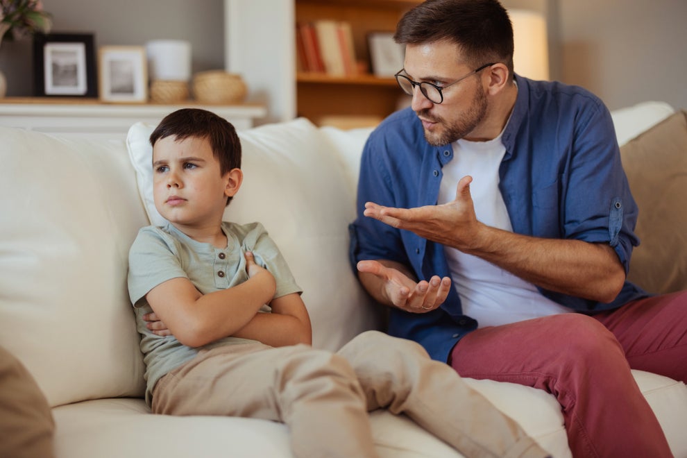 16 Signs That Indicate A Child Has Terrible Parents