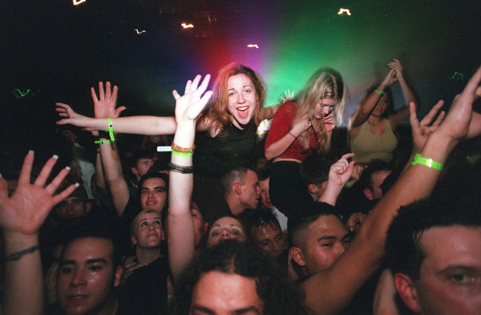 45 Photos Of New Year's Eve Parties From 1870 Onward