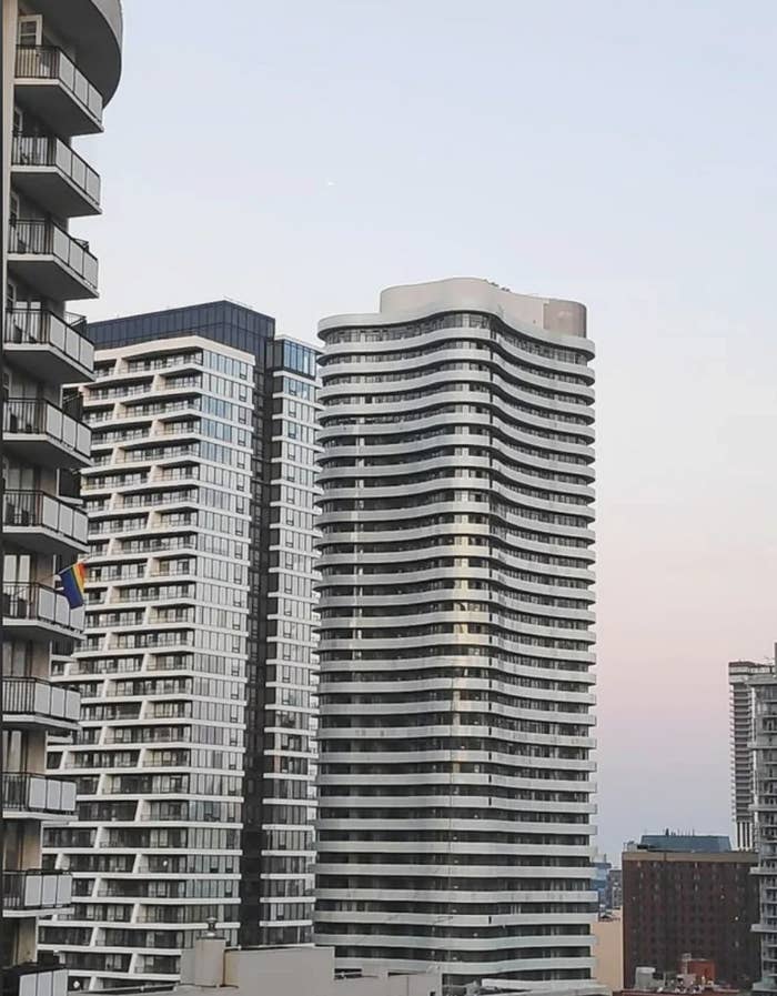 15 Mind-Boggling Images Circulating Online This Week