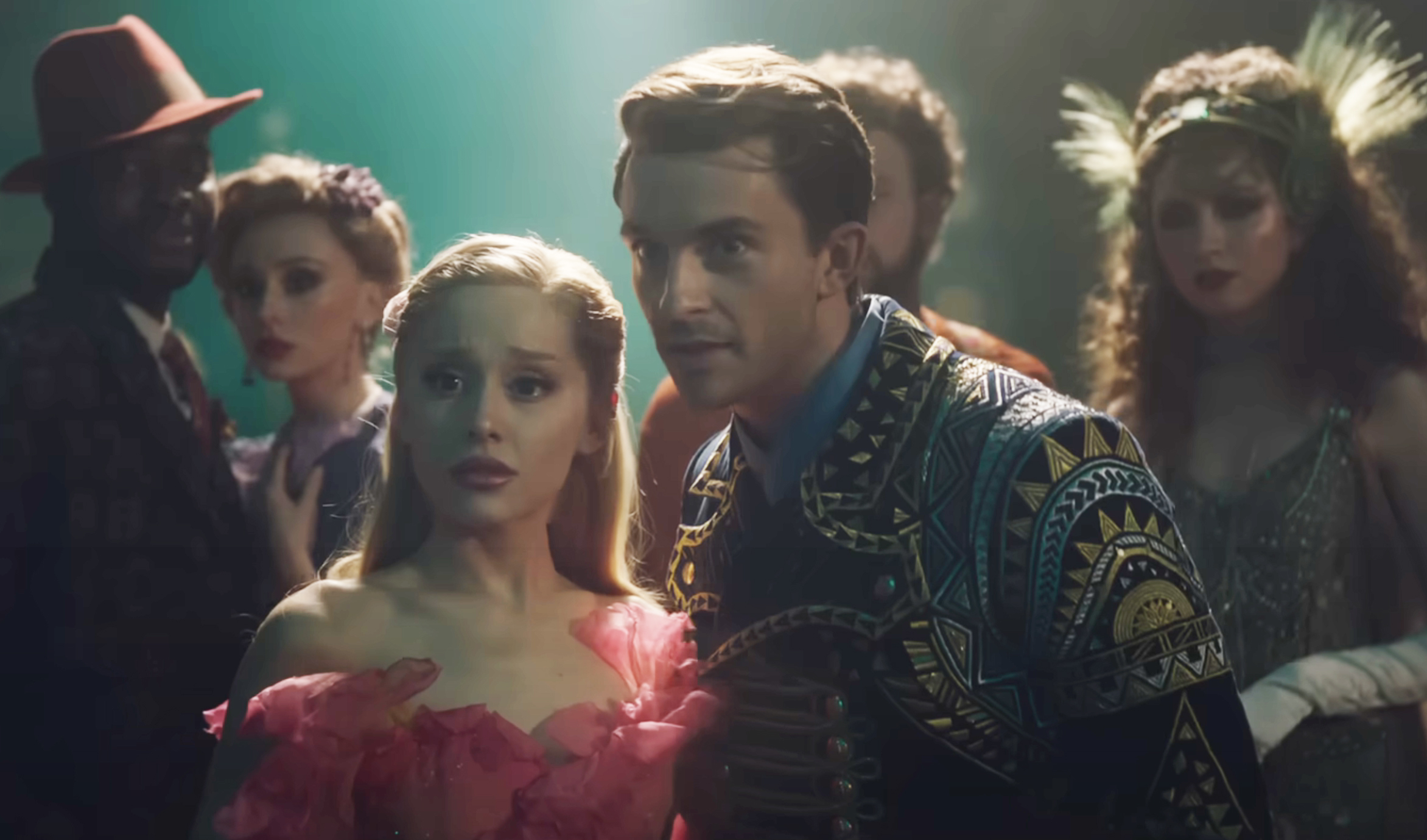 Ariana Grande Explained Why She Didn't Learn Wicked Dance For Ozdust ...