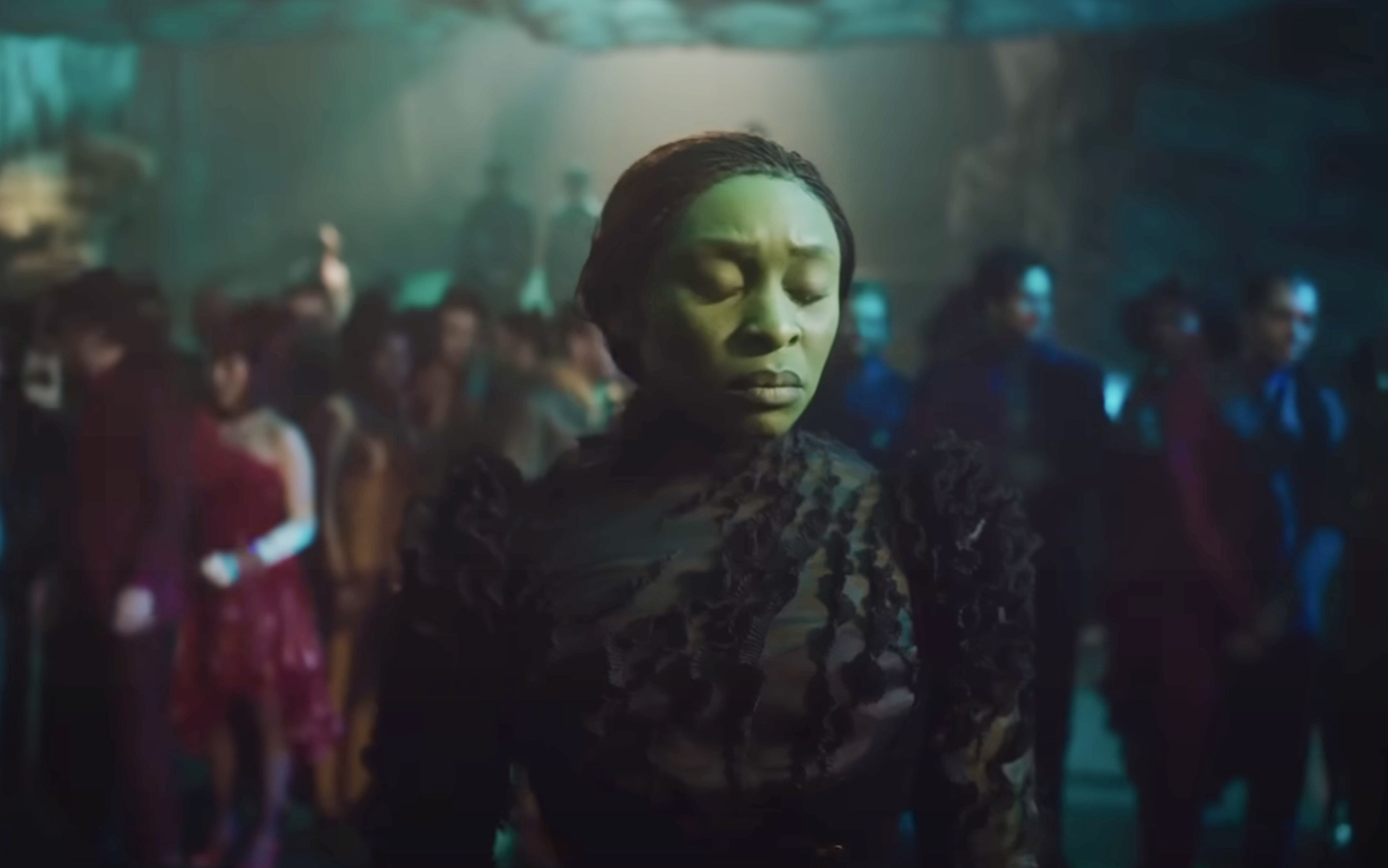 Ariana Grande Explained Why She Didn't Learn Wicked Dance For Ozdust ...