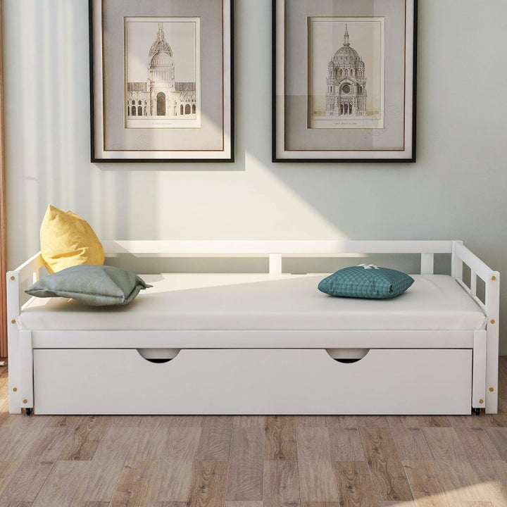 28 Best Trundle Beds For Extra Sleeping Space