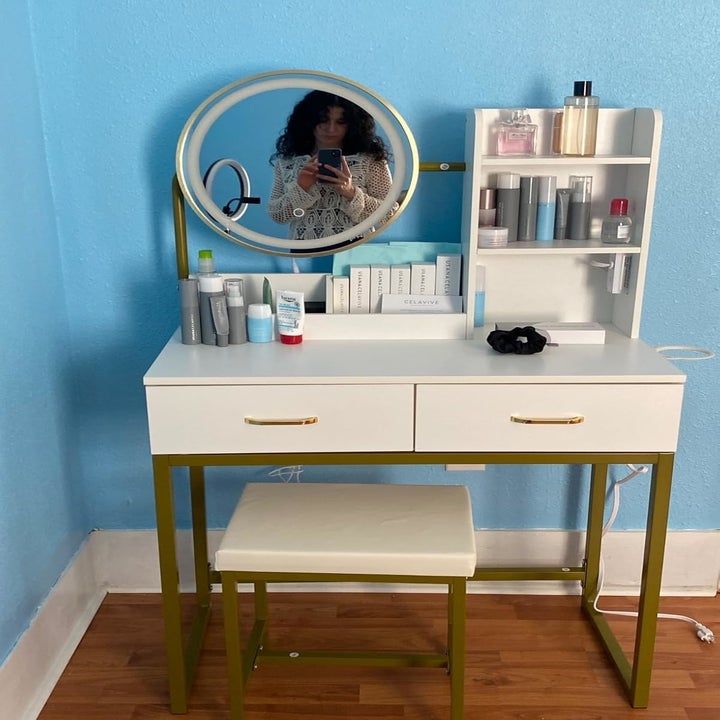 28 Best Makeup Vanities For Getting Ready