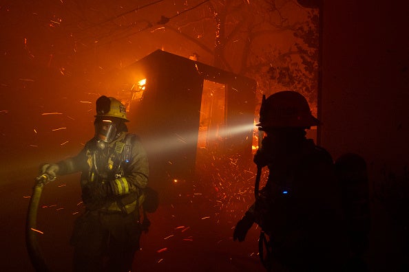 29 Really, Really, Really Wild Pictures Of Firefighters In Los Angeles