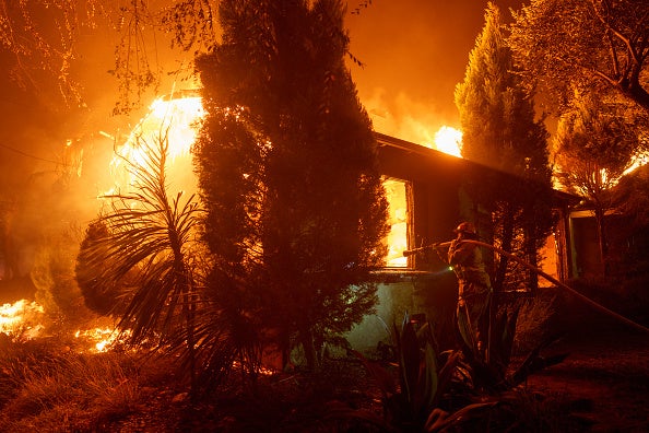 29 Really, Really, Really Wild Pictures Of Firefighters In Los Angeles