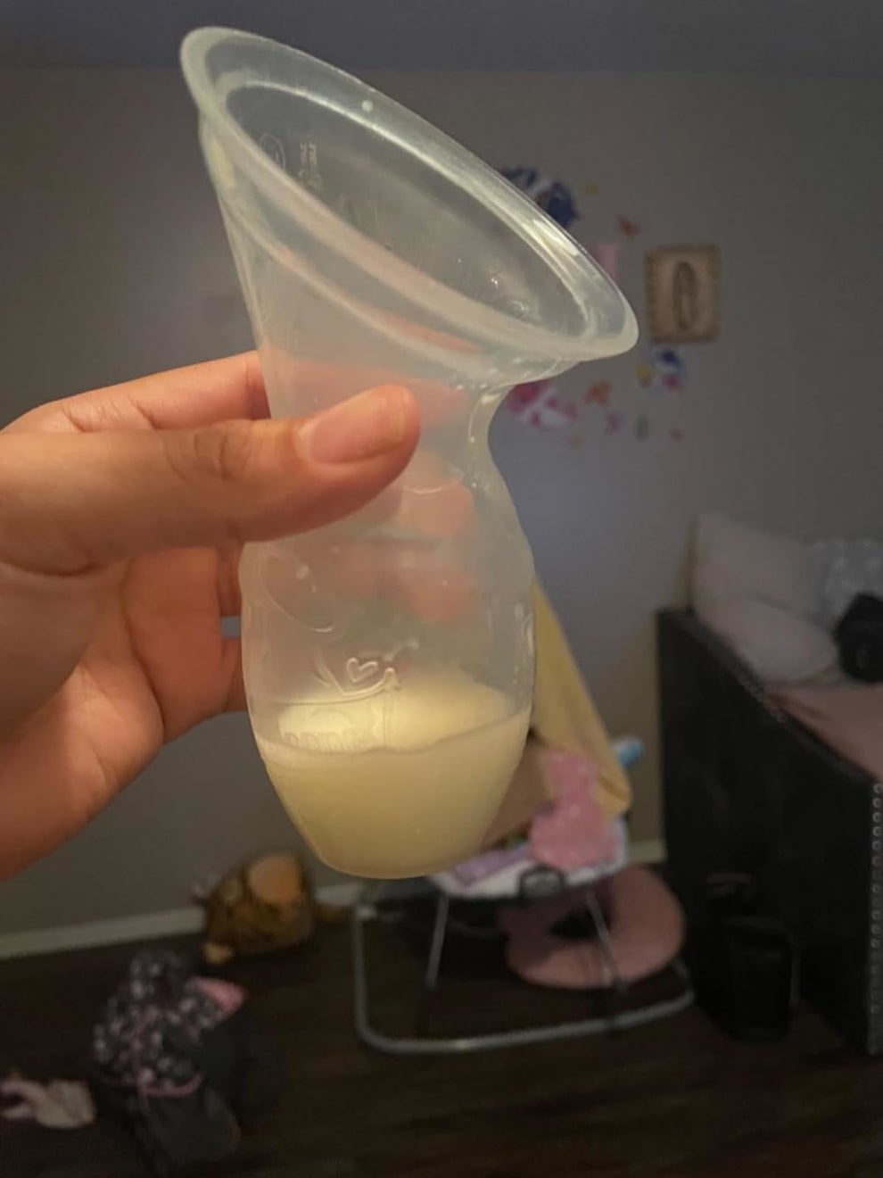 20 Items To Make Breastfeeding Or Pumping Comfortable