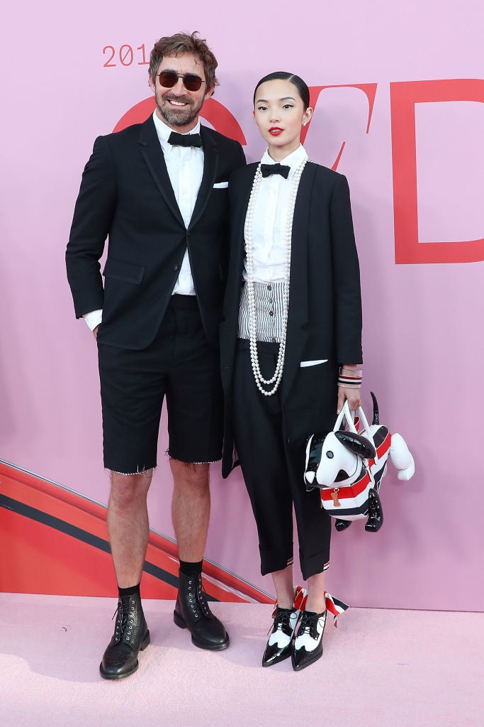 19 Super Tall Celebrities 6'5" Or Above