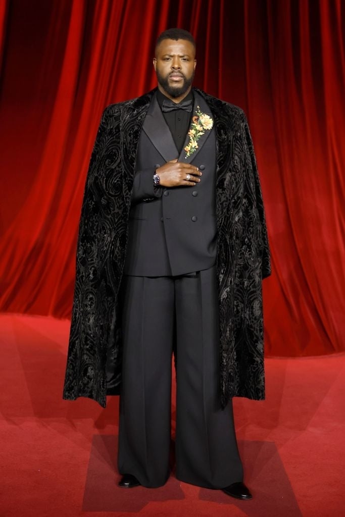 19 Super Tall Celebrities 6'5" Or Above