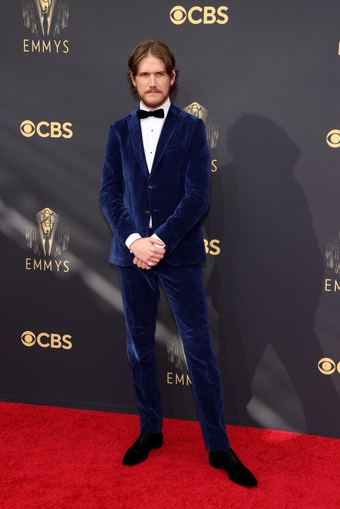 19 Super Tall Celebrities 6'5" Or Above