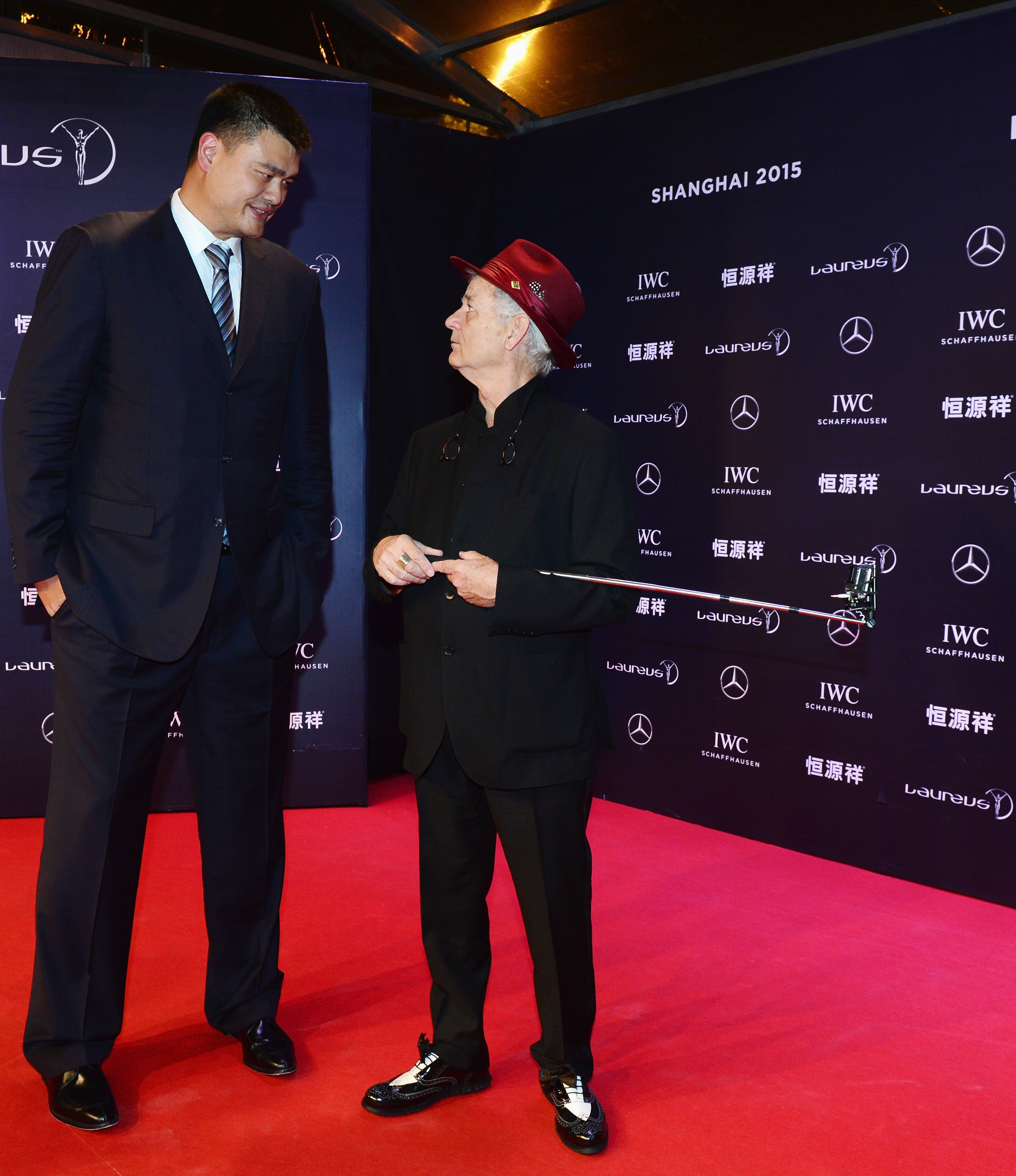 19 Super Tall Celebrities 6'5" Or Above