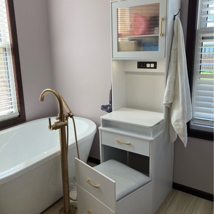 28 Best Makeup Vanities For Getting Ready