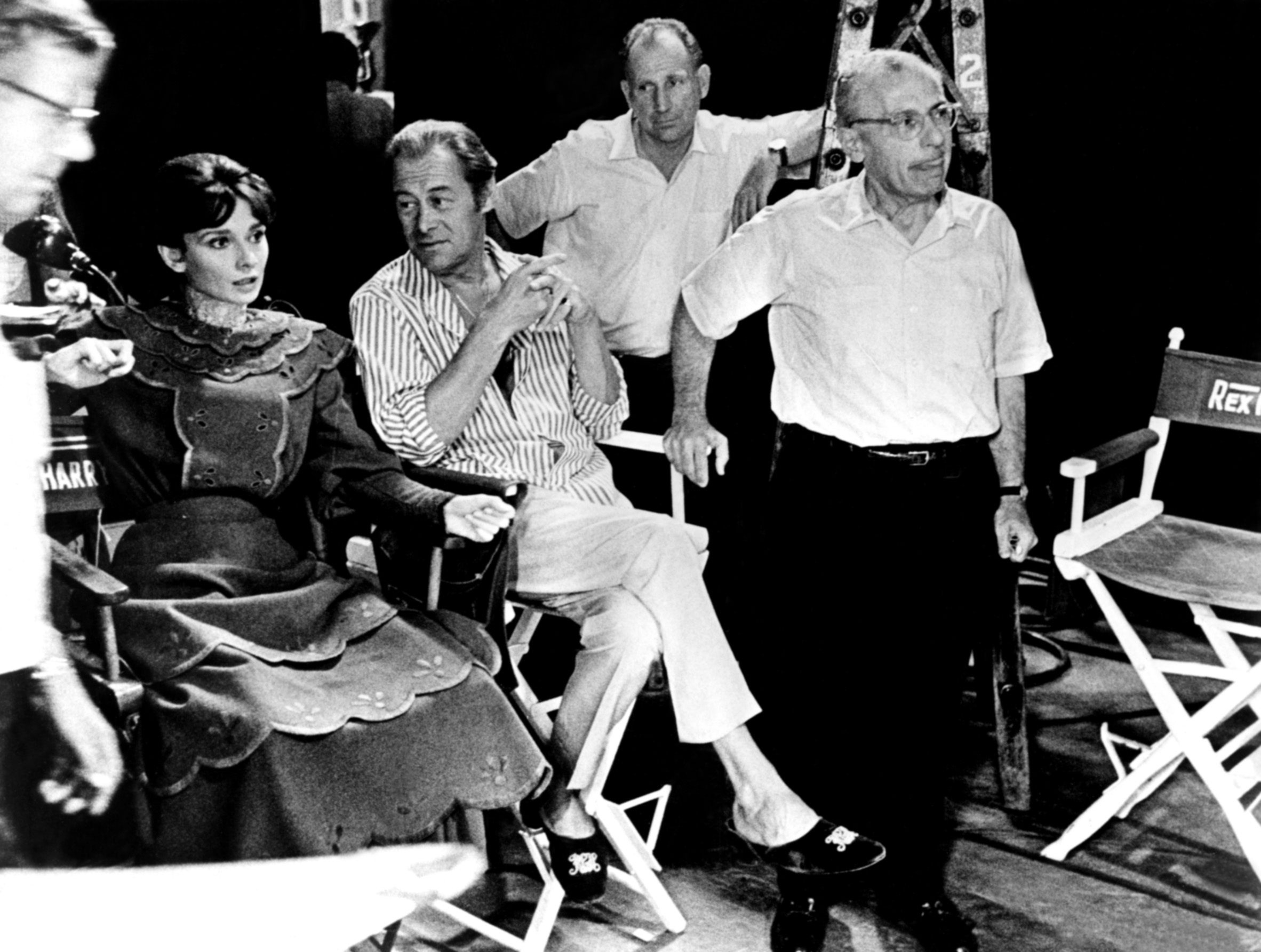 27 Behind-The-Scenes Photos From Classic Movies