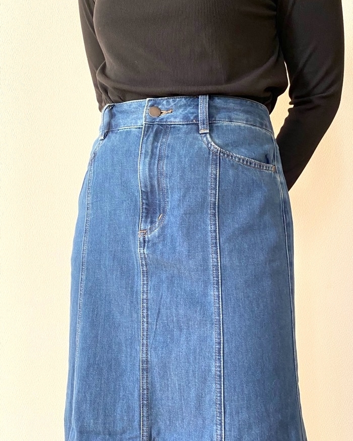 【GUセール】「お腹周りが気にならない！」「はき心地最高」2990円→2490円の『楽ちんスカート』シルエットが美しくて感動した！《着用レビュー》【画像・動画】