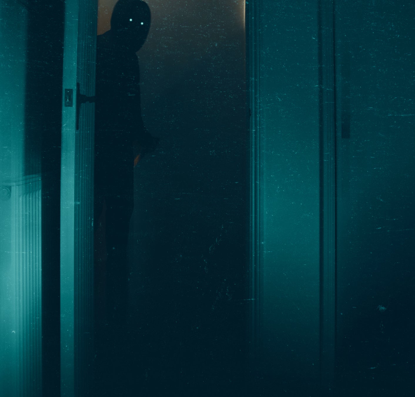 16 Spooky And Inexplicable Paranormal Experiences