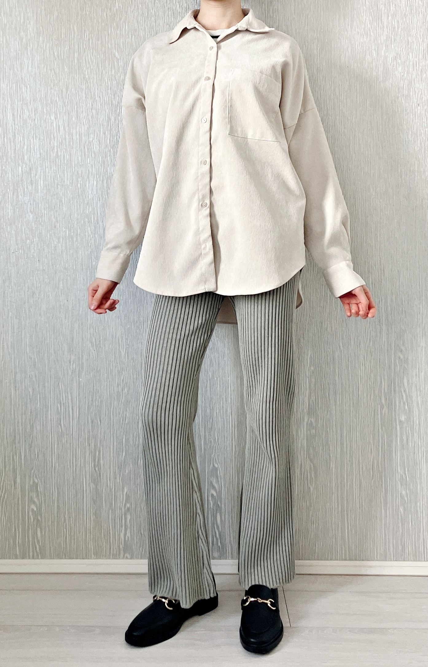 GUの「細見えパンツ」が2990円→1490円に値下げ中！ジャージみたいに楽ちんだし、フレアシルエットがかわいいの！《着用レビュー》【画像・動画】