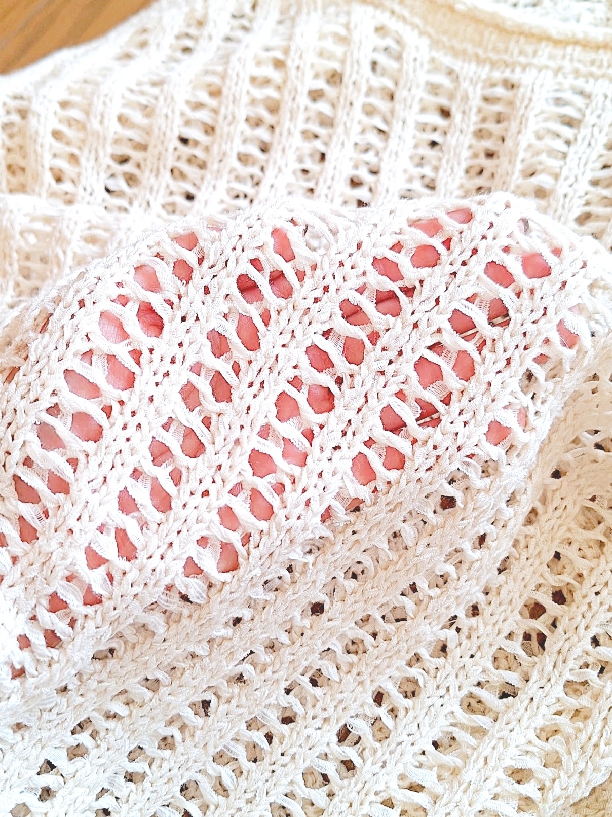 【GUセール品】1990円→1490円の「透け感トップス」重ねるだけでマジ可愛い…！ゆるっと涼しげに体型カバーできちゃいます《着用レビュー》