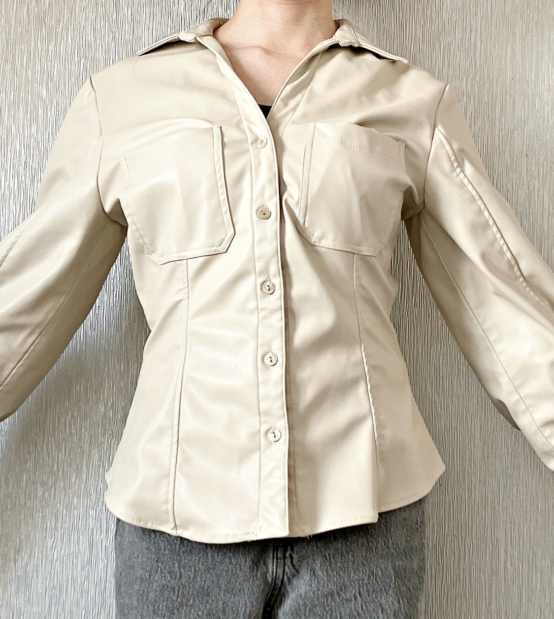 【ZARA】ウエストがめっちゃ細く見える…！5990円→1490円に値下げの「高見えトップス」スタイル盛れる天才でした《着用レビュー》【画像・動画】