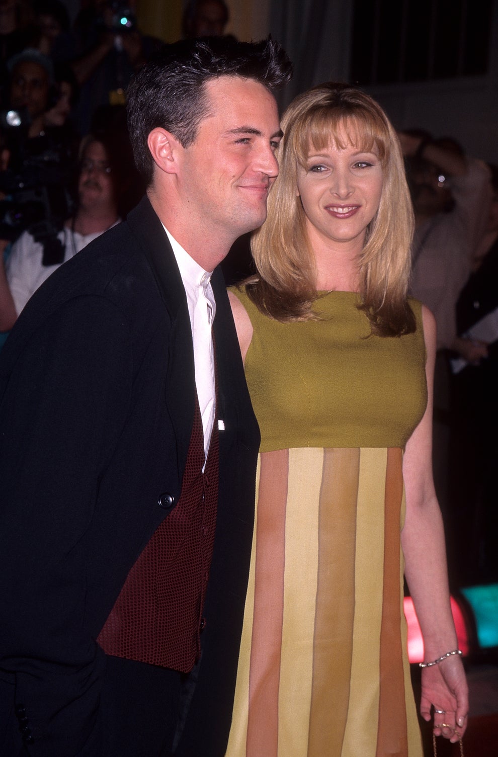 Lisa Kudrow Found Matthew Perry Note Friends Wrap Gift