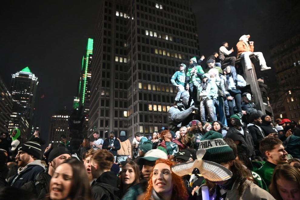 Wild Photos Of Eagles Fans Celebrating Super Bowl Win