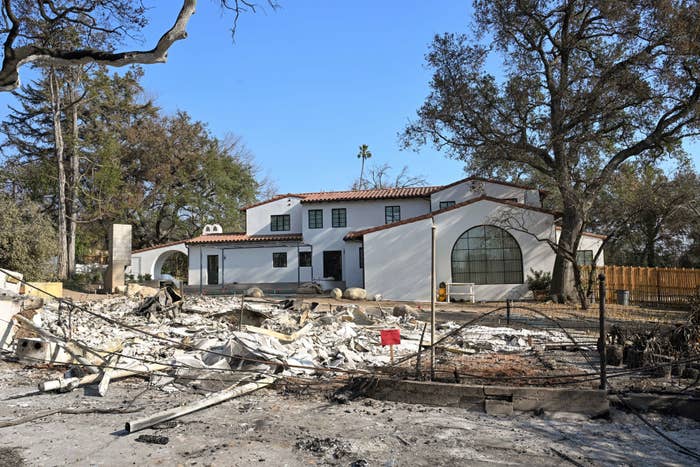 mandy moore house before fire