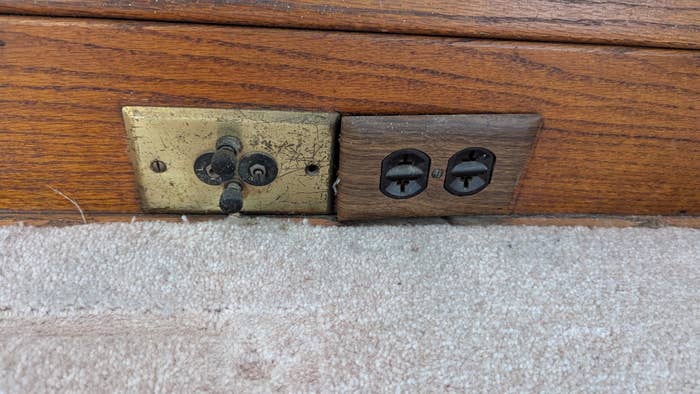 24 Weird Items Identified By People On The Internet